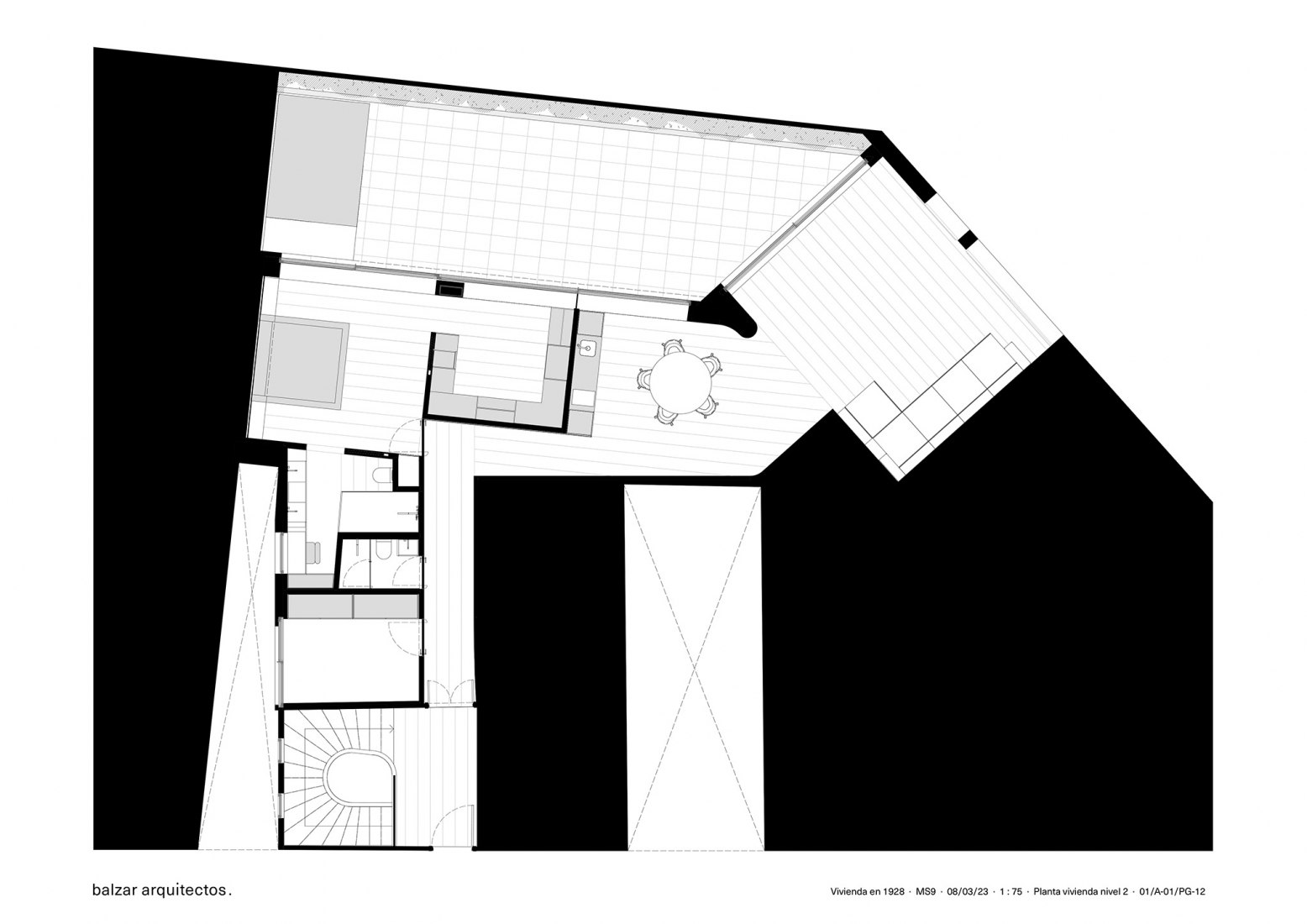 Contraste entre lo histórico y contemporáneo. Vivienda 1928 por Balzar ...