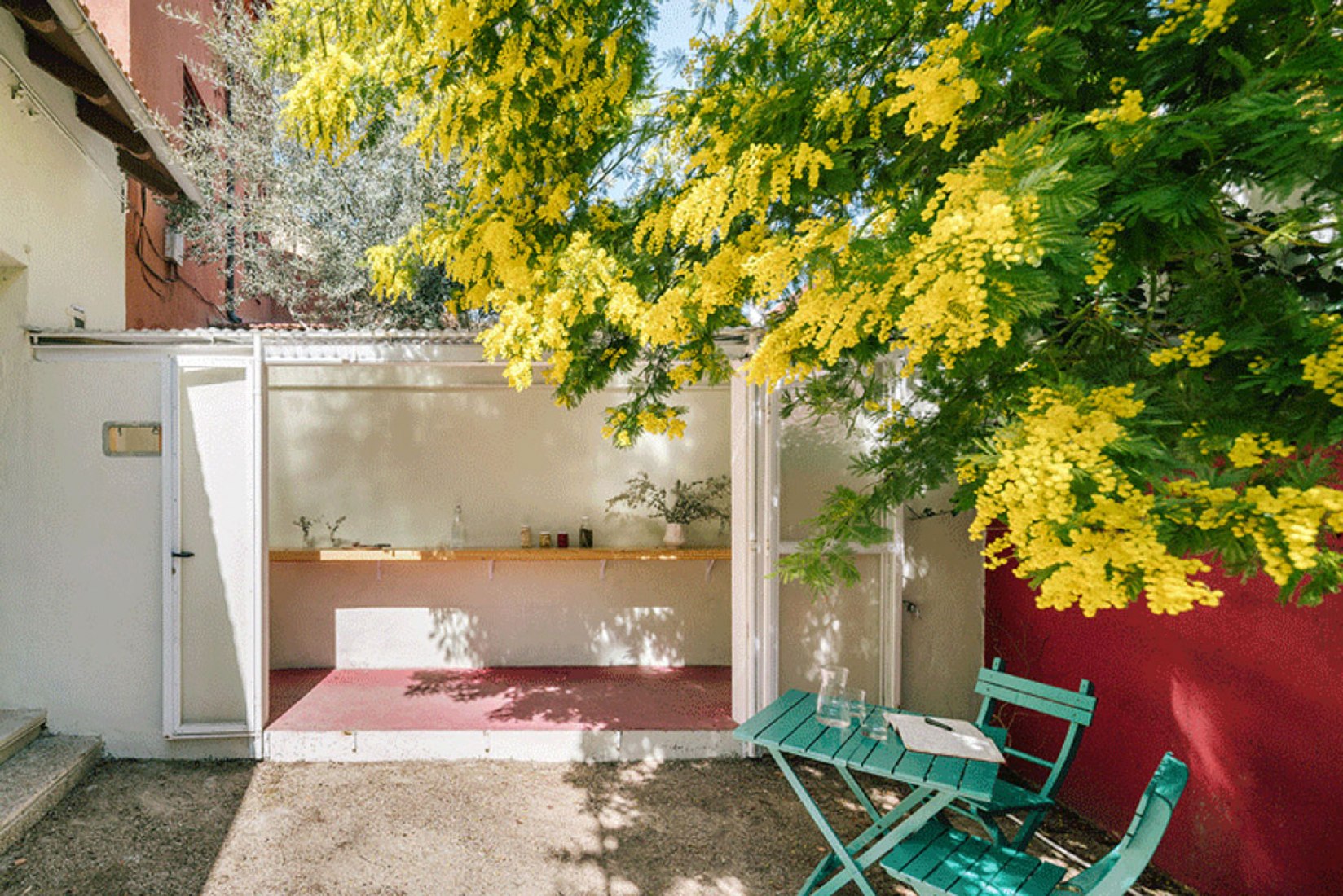 Reforma de una pequeña casa en hilera por Pía Mendaro | Sobre ...