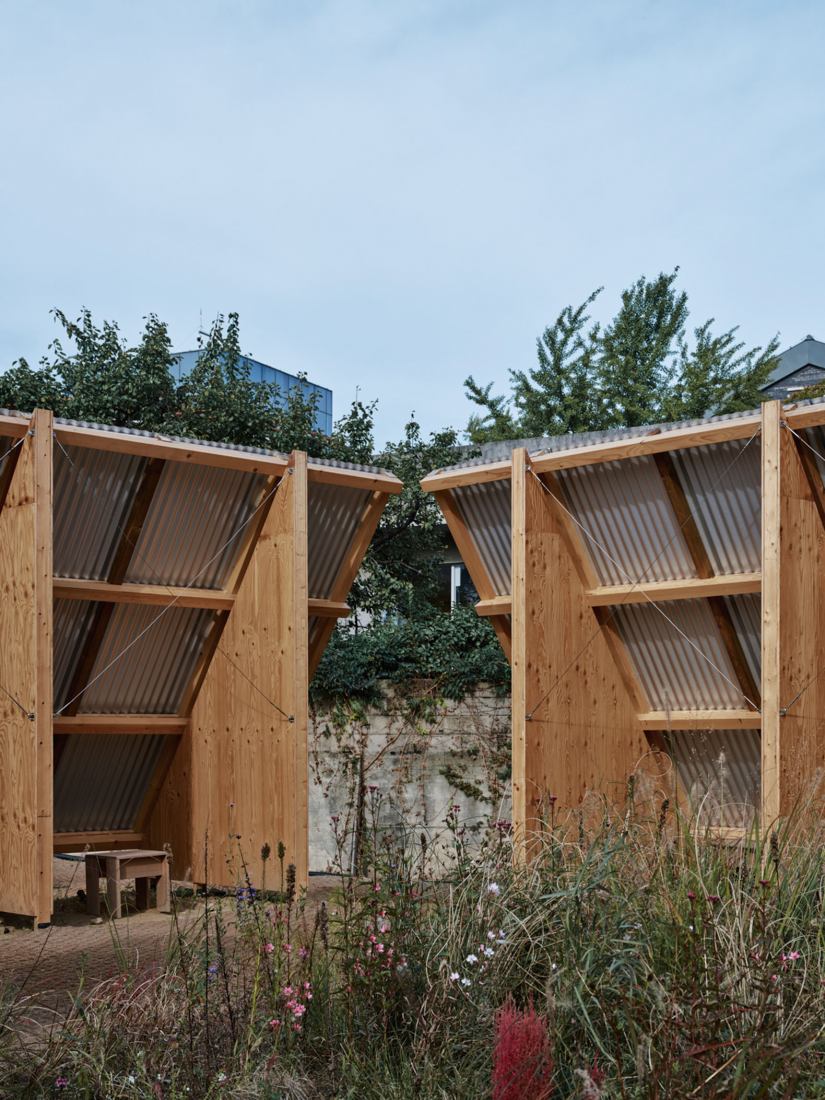 Un vacío dentro de otro. La habitación al aire libre por Frank Barkow y ...