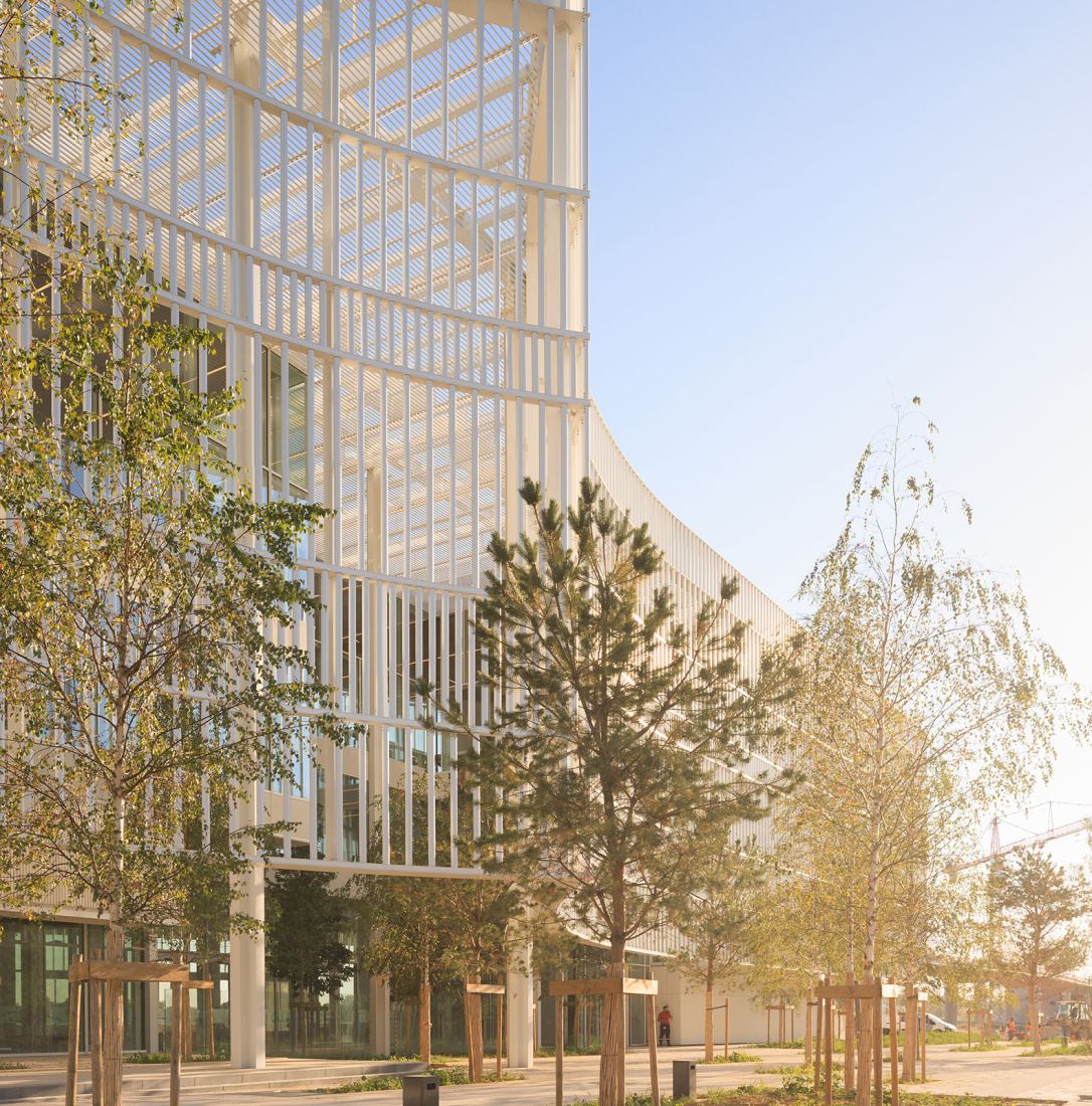 A journey of permeable spaces. LUMEN University of Saclay by Beaudouin ...
