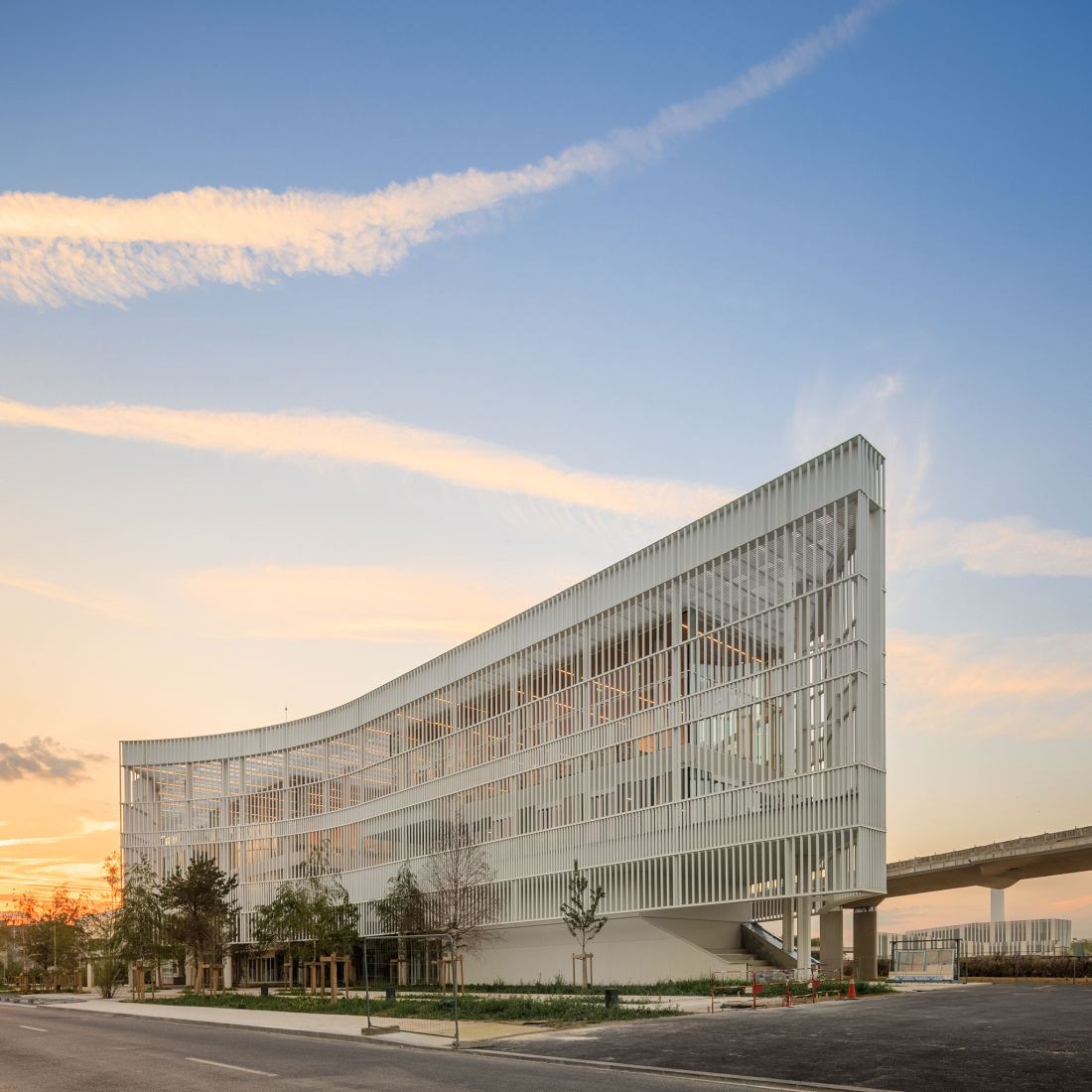 A journey of permeable spaces. LUMEN University of Saclay by Beaudouin ...