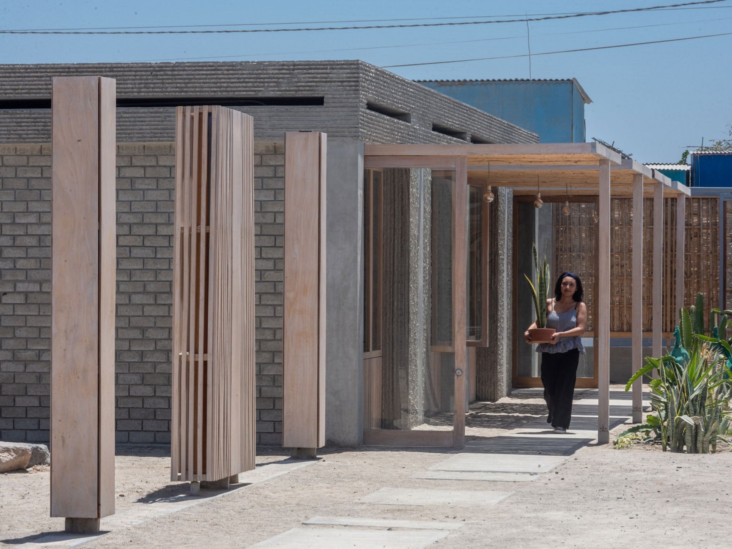 Initial School 140 by Betsaida Curto Reyes and Ander Bados Sesma | The ...