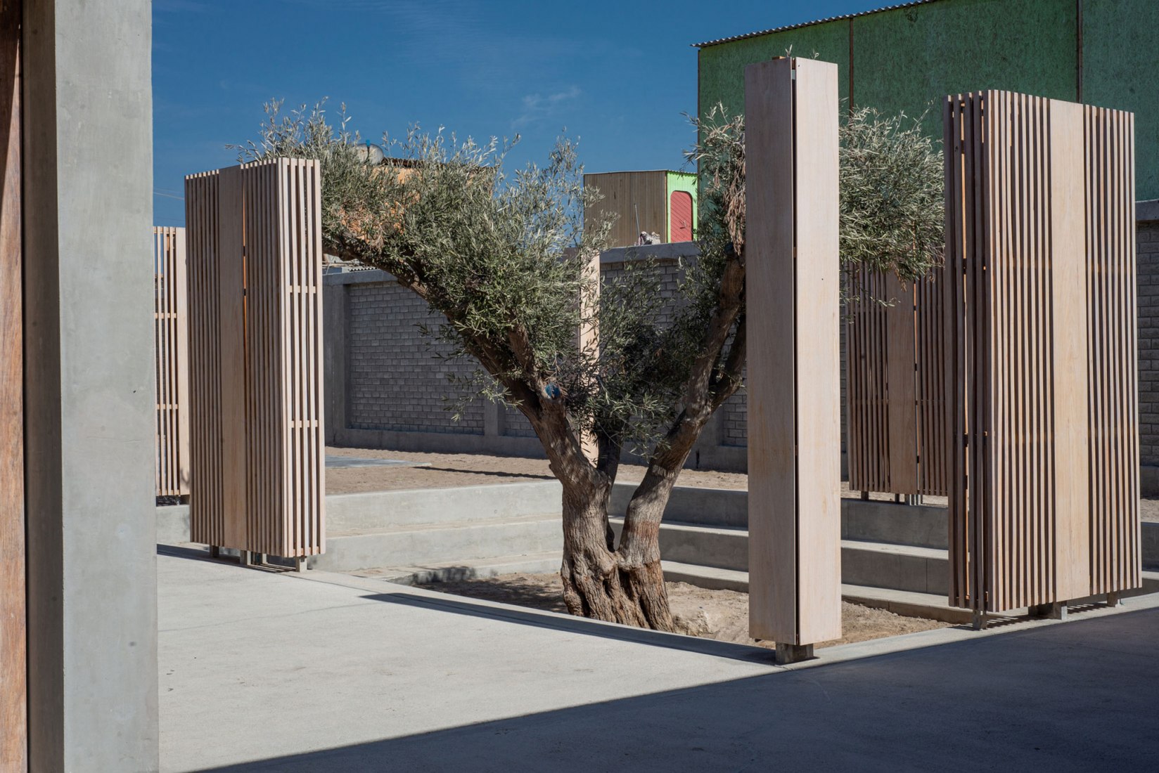 Initial School 140 by Betsaida Curto Reyes and Ander Bados Sesma | The ...