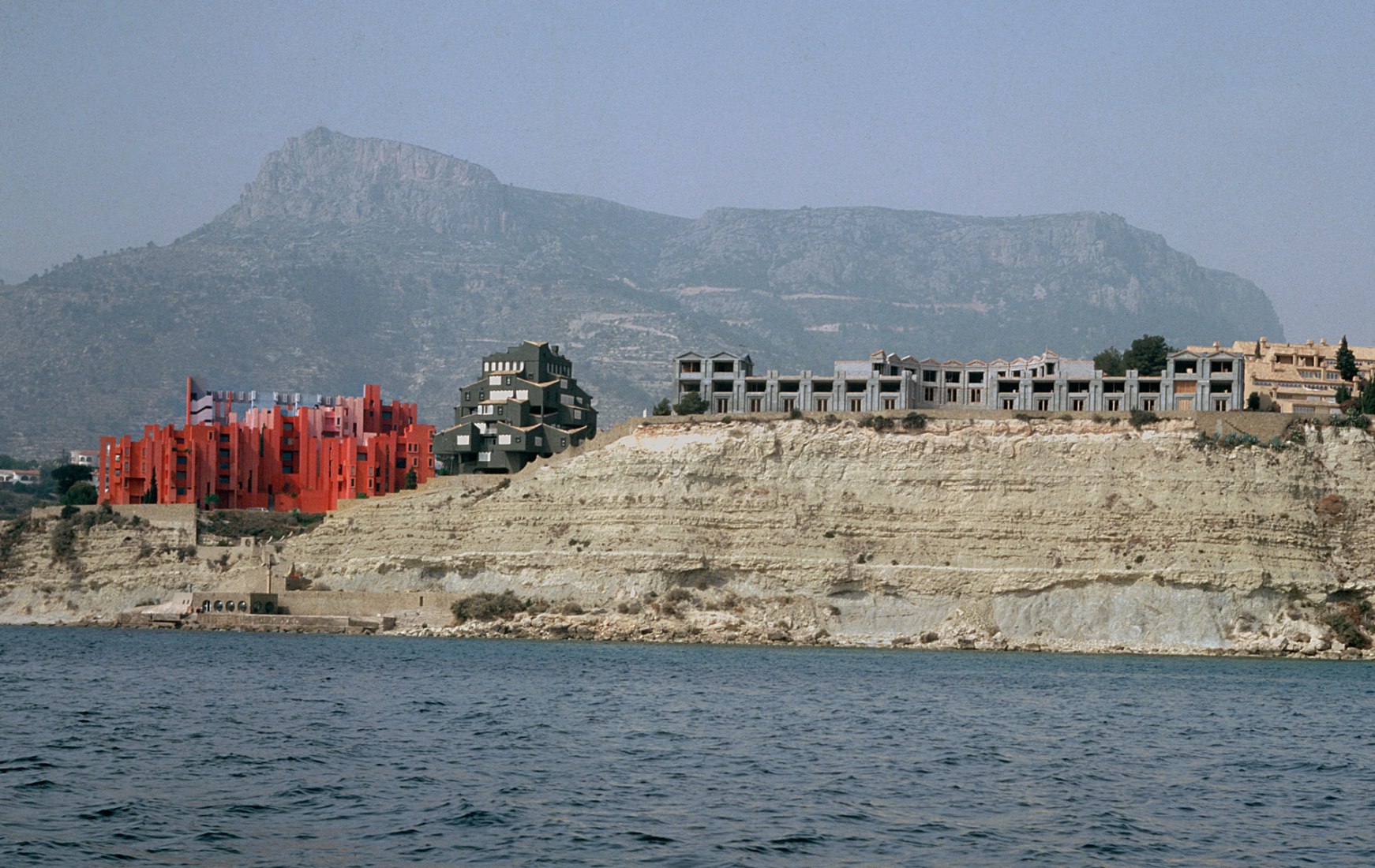 Architecture Lab: Bofill in Calpe by Rocamora Diseño y Arquitectura ...