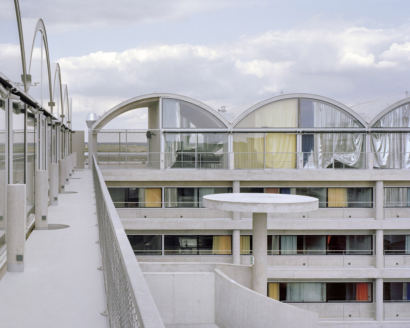 A nod to Modernity. Student Residence and Reversible Car Park by ...