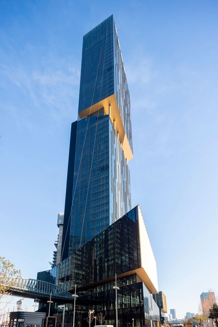 A new landmark on the Shanghai skyline. The Axiom by Büro Ole Scheeren ...