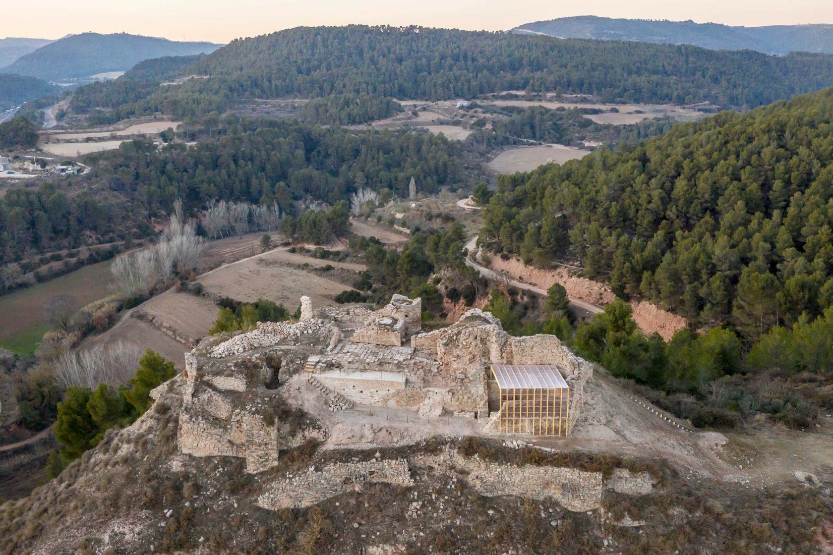Adecuación del recinto amurallado y capilla del Castillo de Jorba por ...