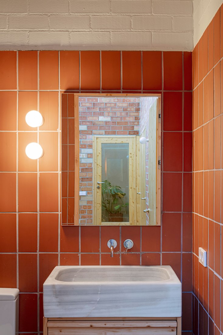 El patio como eje de una vivienda. Casa CB por Alventosa Morell ...