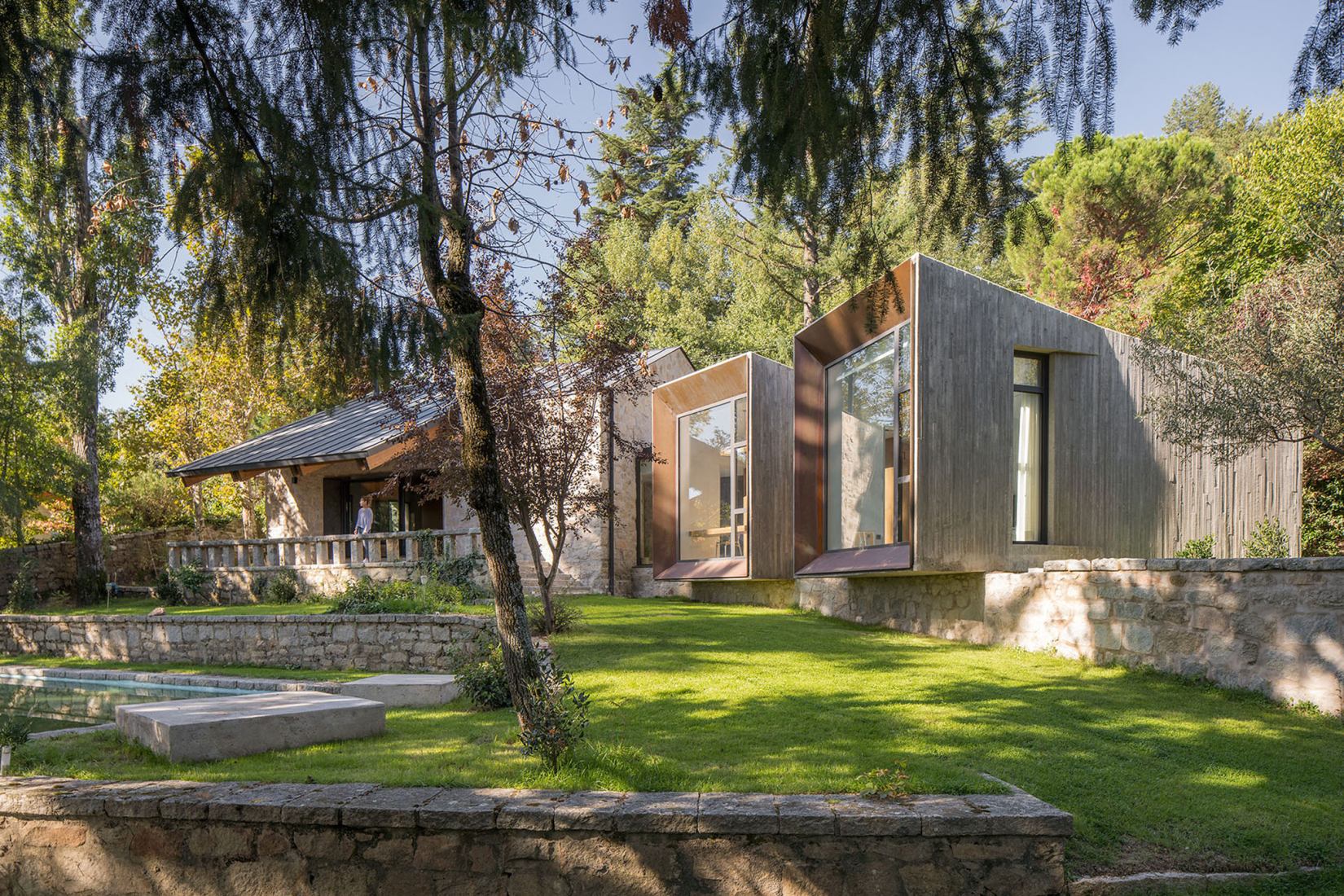 Mirando al pantano de Navacerrada. Casa V por G34 arquitectos | Sobre ...