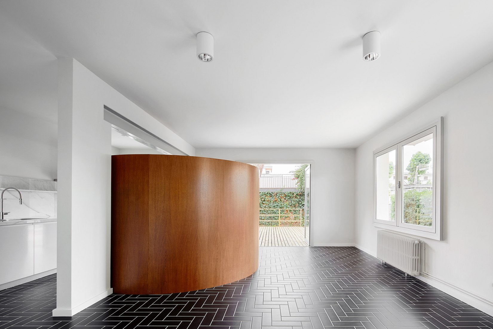 A dialectical game in the House 1016 by Raúl Sanchez architects | The ...