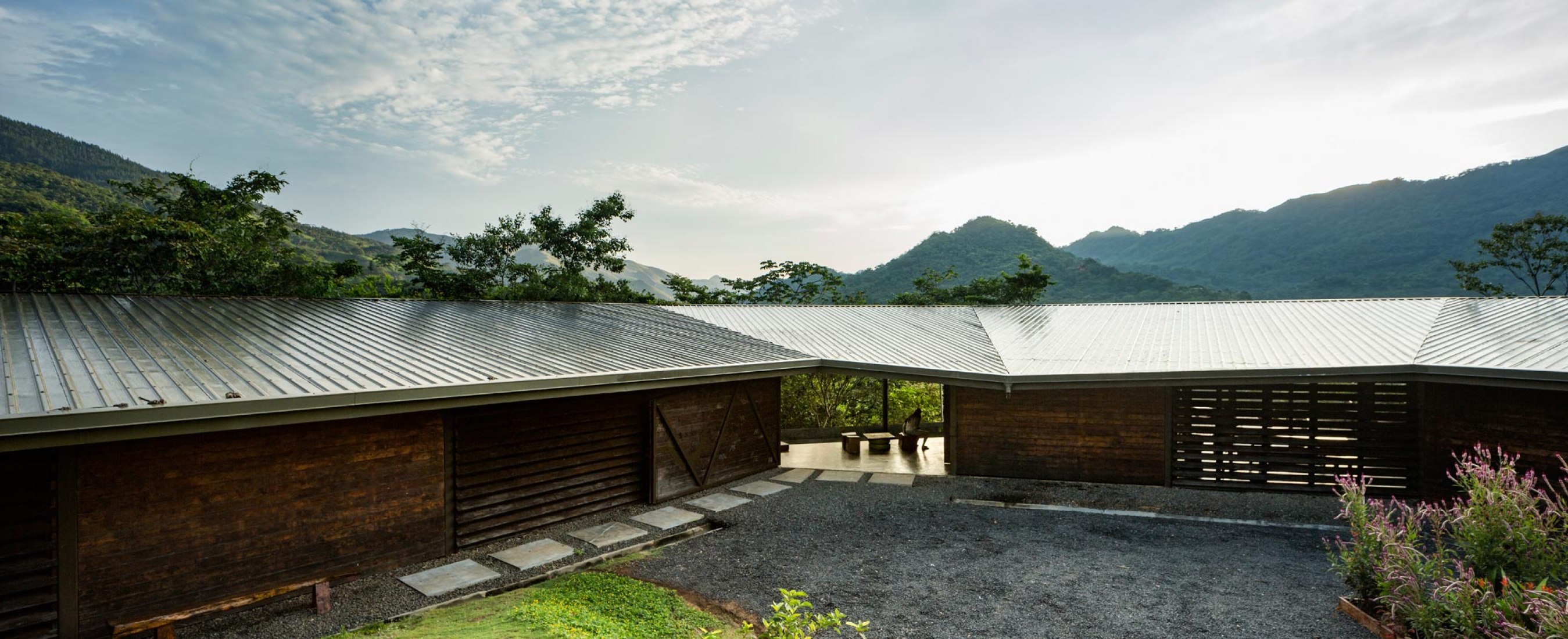 Moving between the landscape. House in Cope by Patrick Dillon | The ...