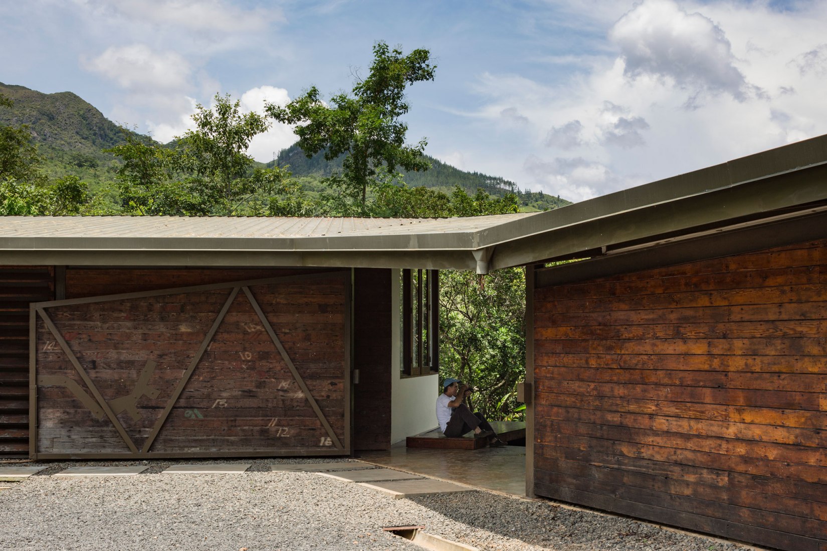 Moving between the landscape. House in Cope by Patrick Dillon | The ...
