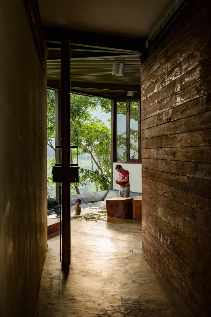 Moving between the landscape. House in Cope by Patrick Dillon | The ...