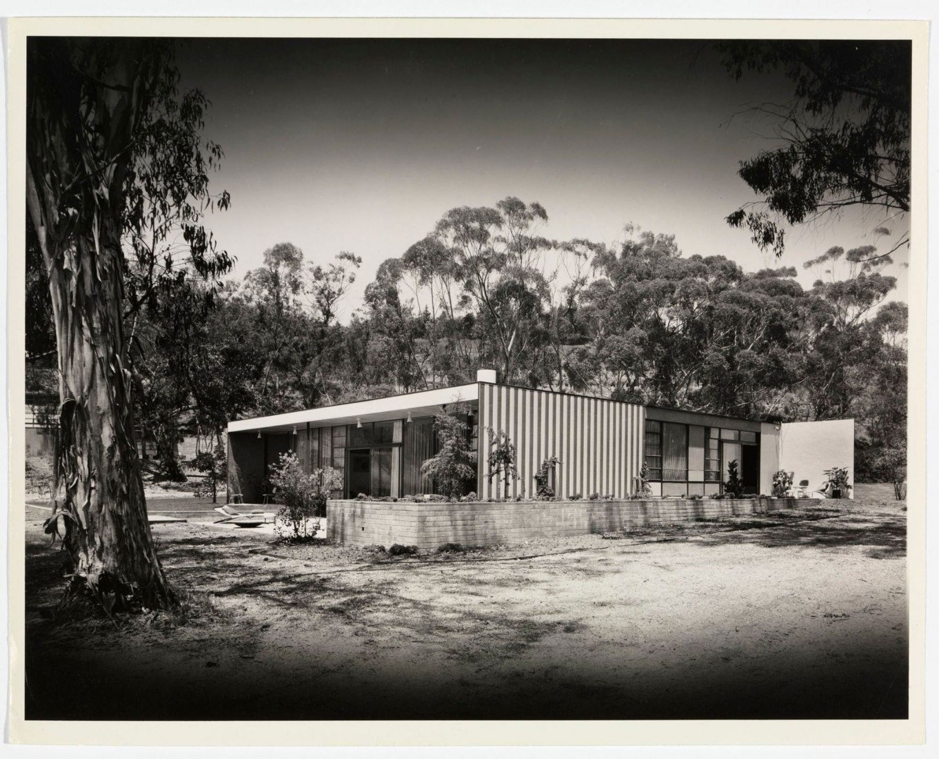 Entenza House (Case Study #9) by Charles & Ray Eames, Eero Saarinen ...