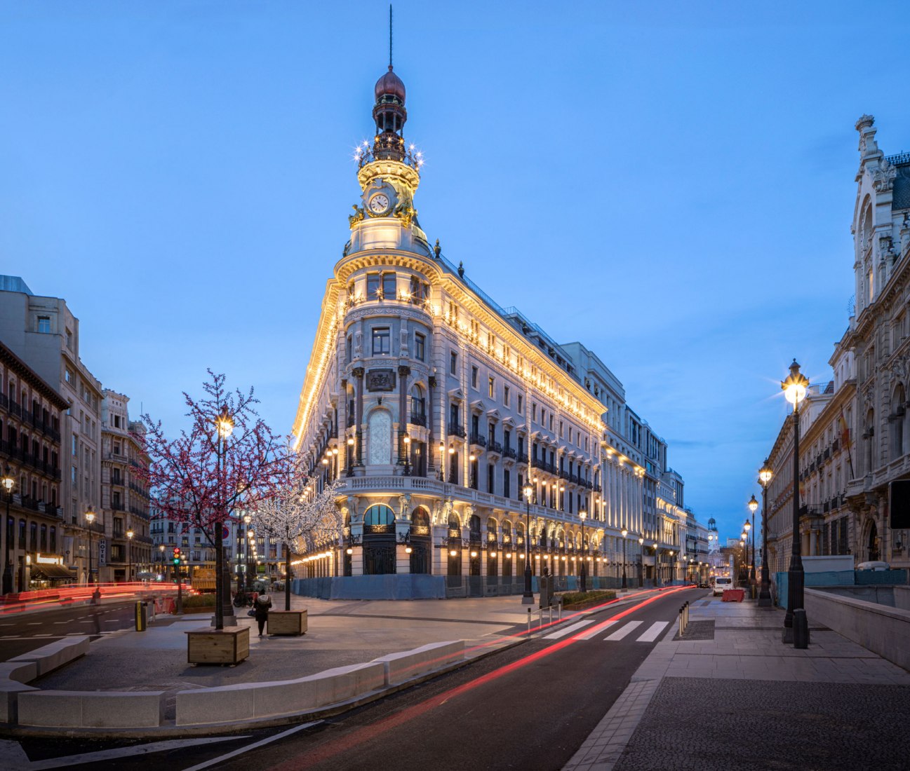 Centro Canalejas, ícono del lujo en Madrid por Estudio Lamela | Sobre ...