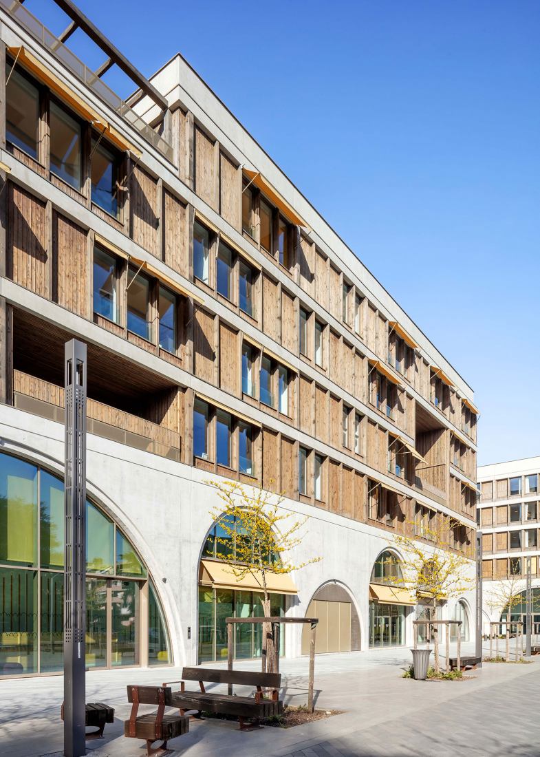 A living, social and economic space. Laherrère center by CoBe ...