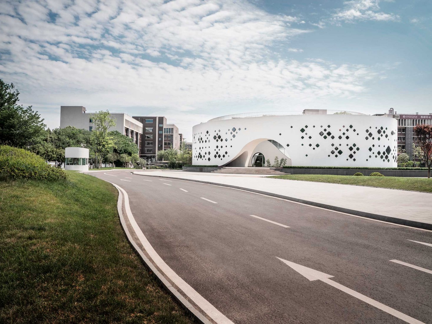 Nature as a representation of architecture. Longquan Well-Chengdu ...