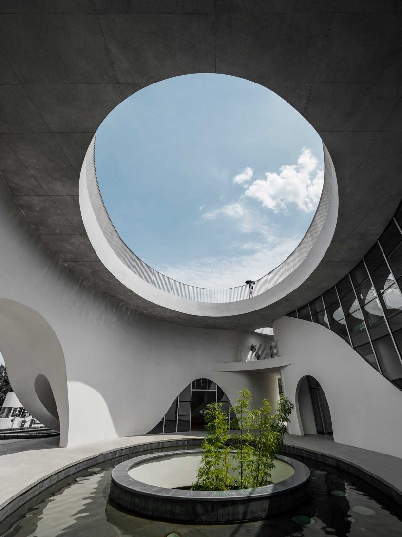 Nature as a representation of architecture. Longquan Well-Chengdu ...