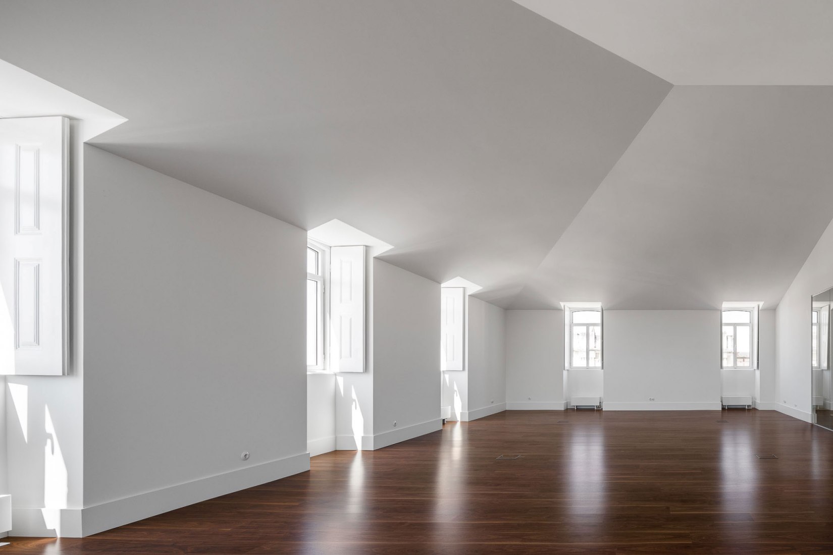 A new reinterpretation. Second skin by danielmsantos, eng + arq | The ...