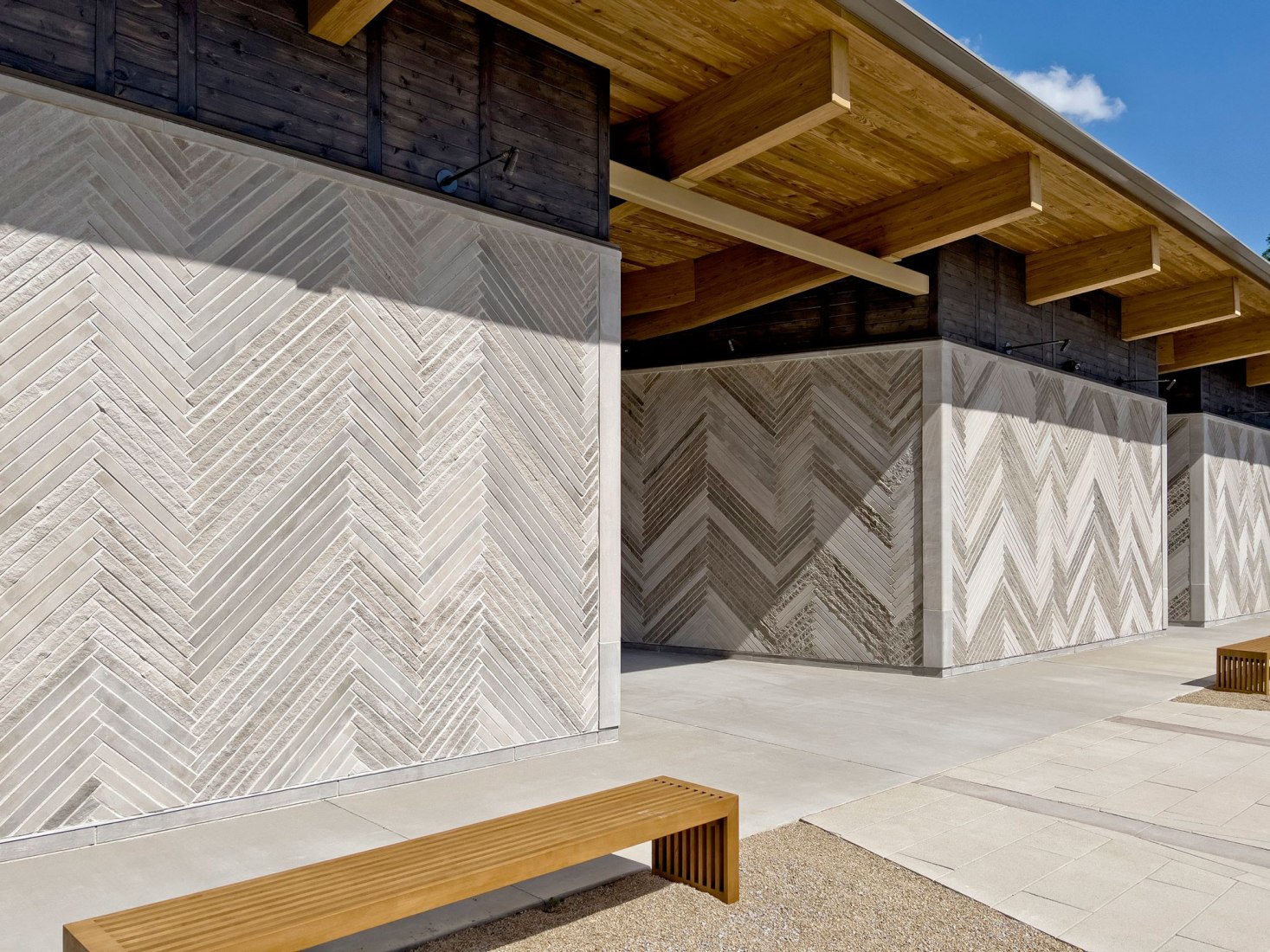 Great timber roof. Locust Grove Event Pavilion by de Leon & Primmer ...