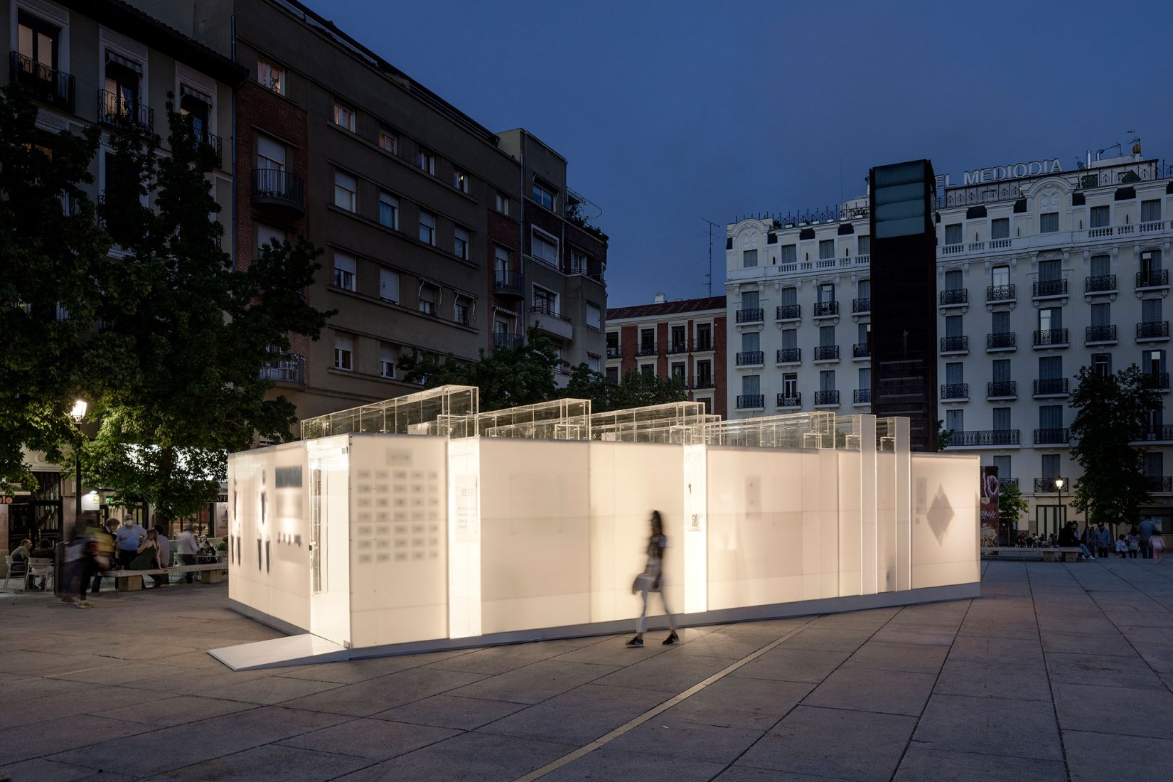 The world's first 100% recyclable Museum. The Plastic Museum by ...