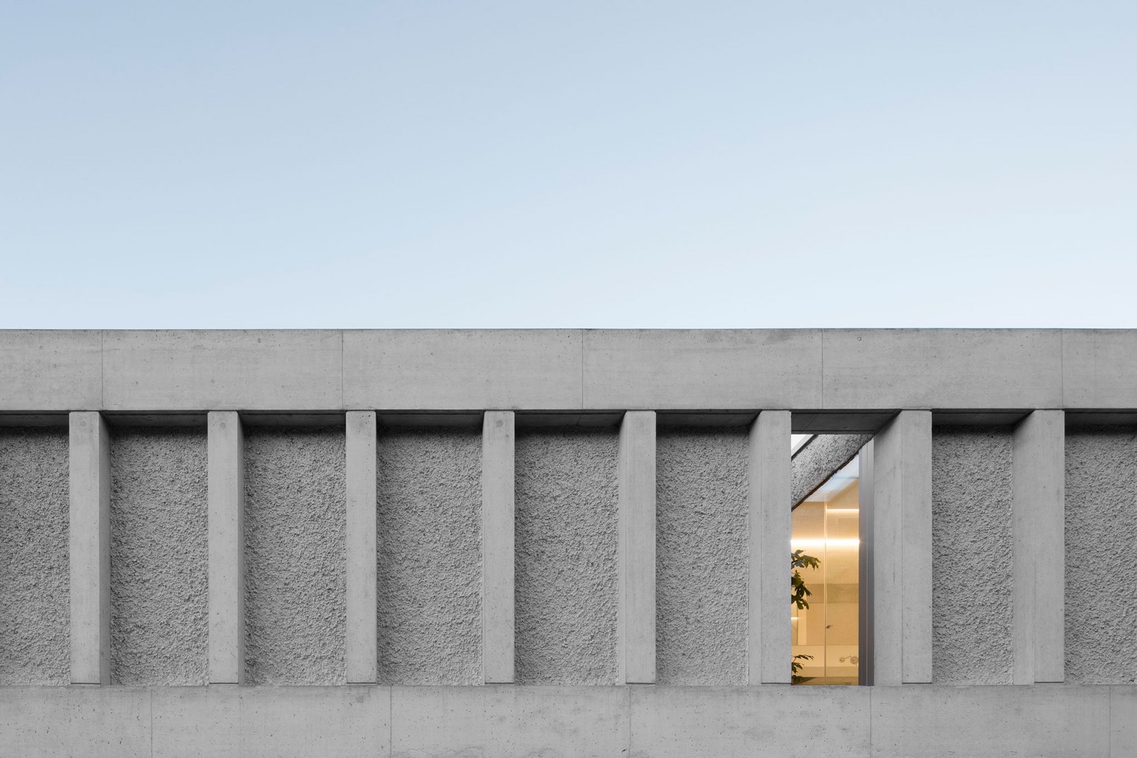 Looking east and west. Concrete house by DF__DC architects | The ...