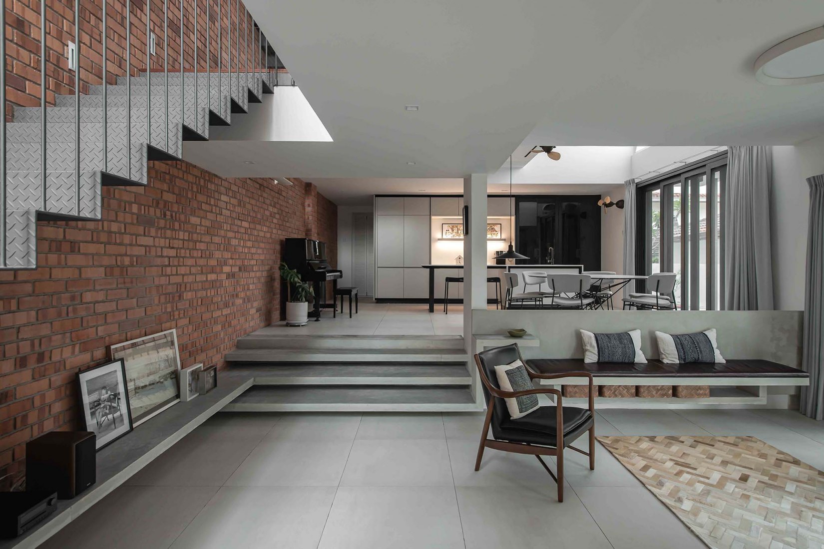 Renovation of a 80's building. End-lot House by Eleena Jamil Architect ...