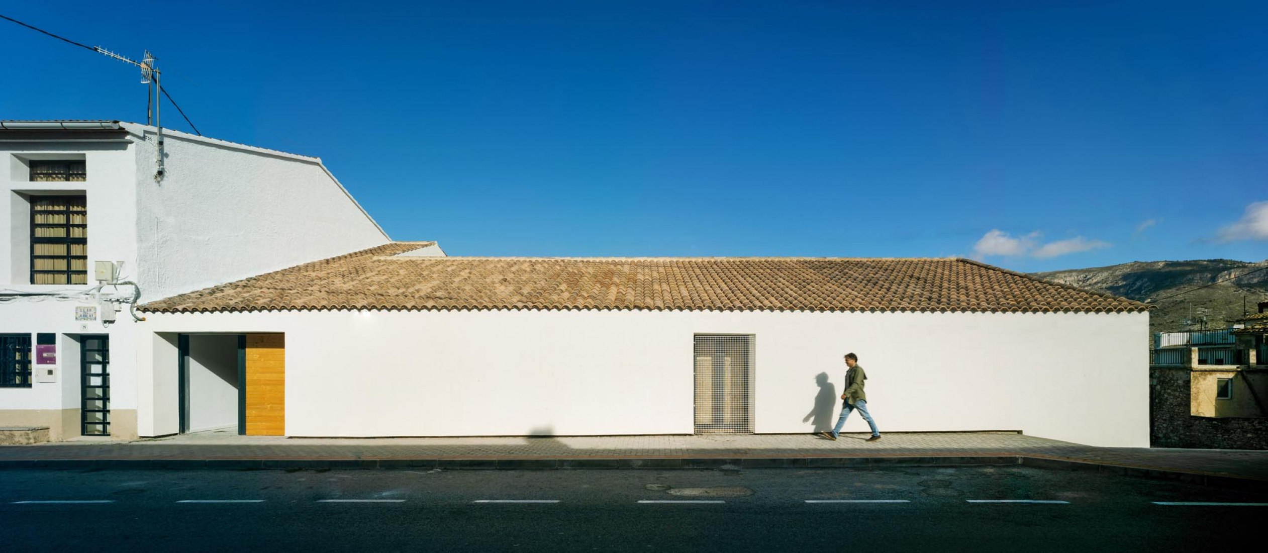 Cultural identity. Felip Miralles house of culture by eneseis | The ...