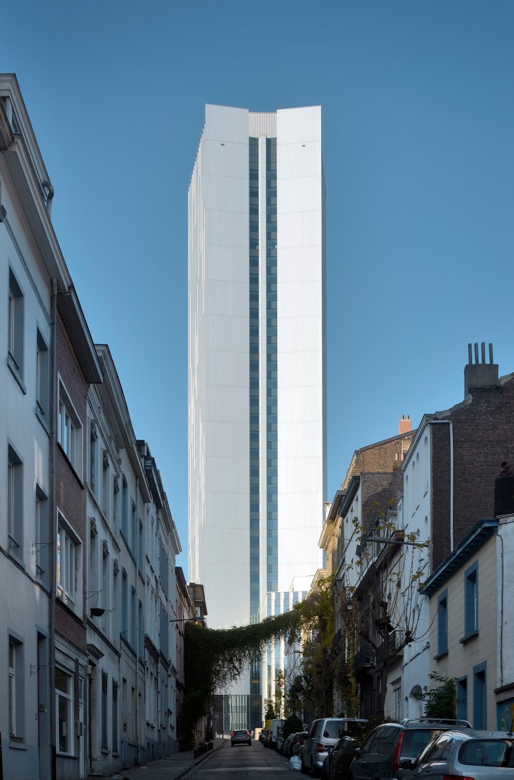 Green renovation of the Astro Tower by Estudio Lamela | The Strength of ...