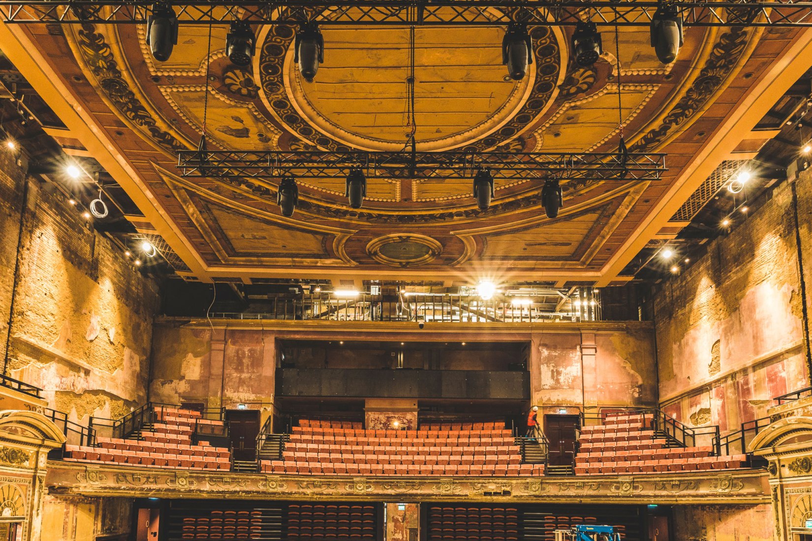 Alexandra Palace Theatre rise from the ashes, renovate by Feilden Clegg ...