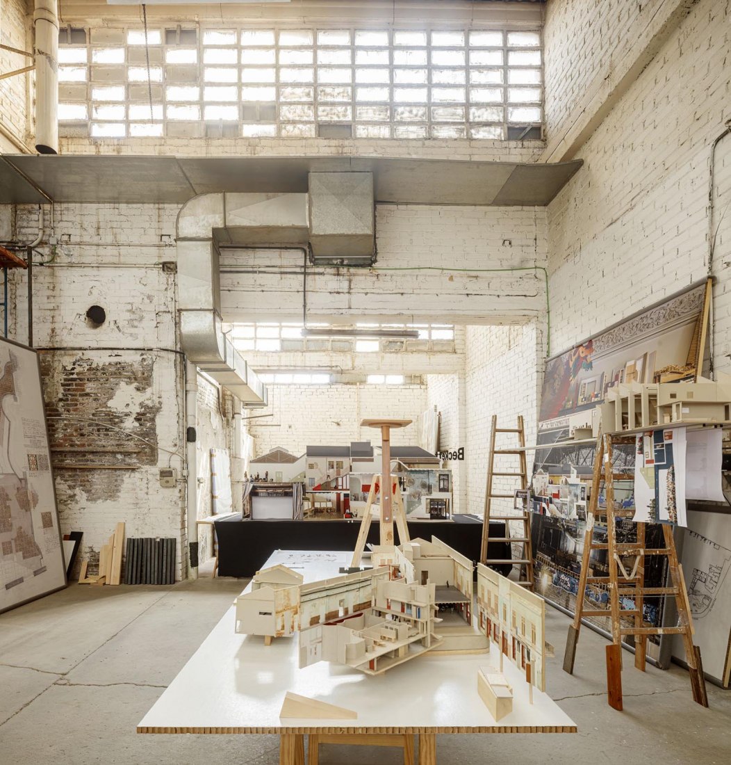Think architecture by layers. "Emotional Heritage" by Flores & Prats ...