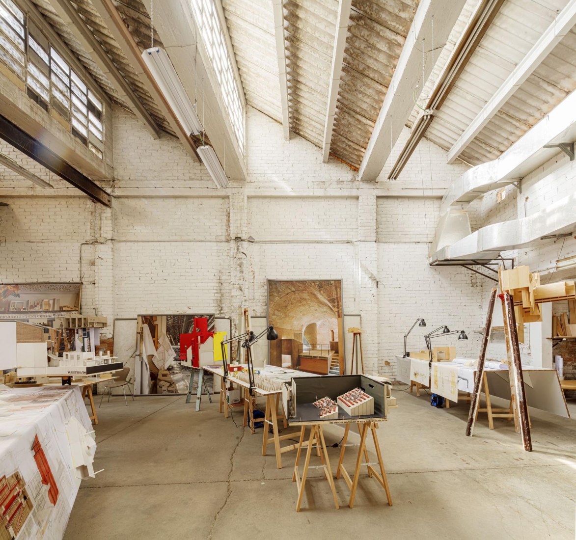 Think architecture by layers. "Emotional Heritage" by Flores & Prats ...