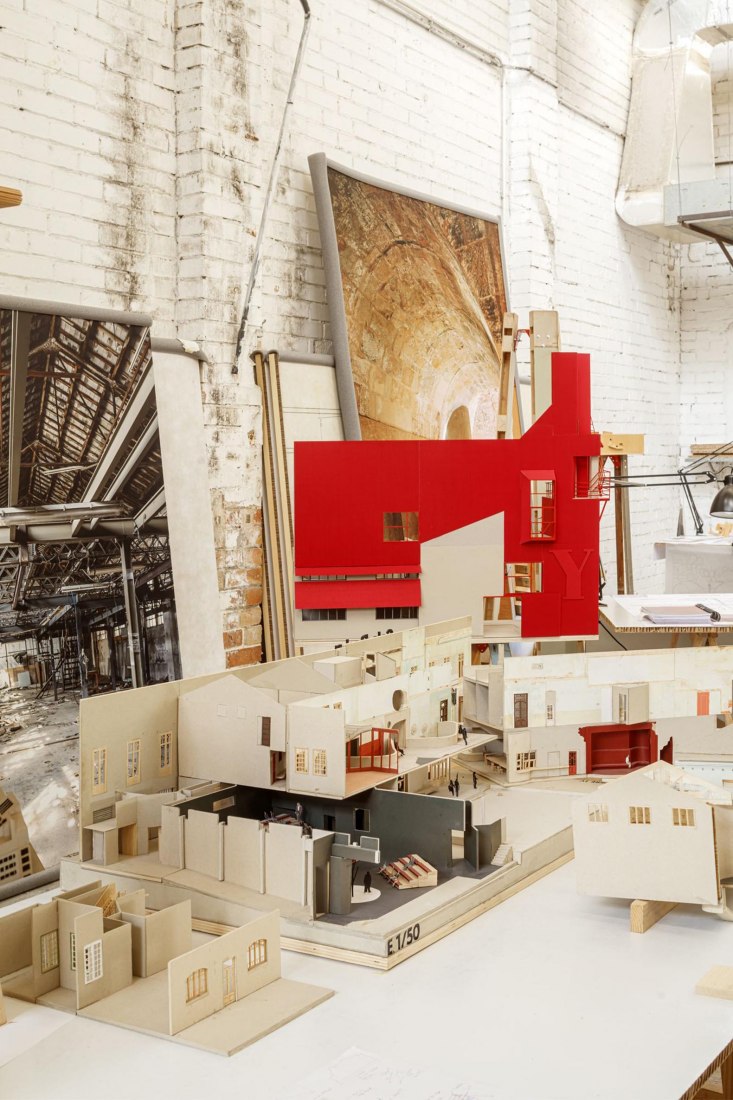Think architecture by layers. "Emotional Heritage" by Flores & Prats ...