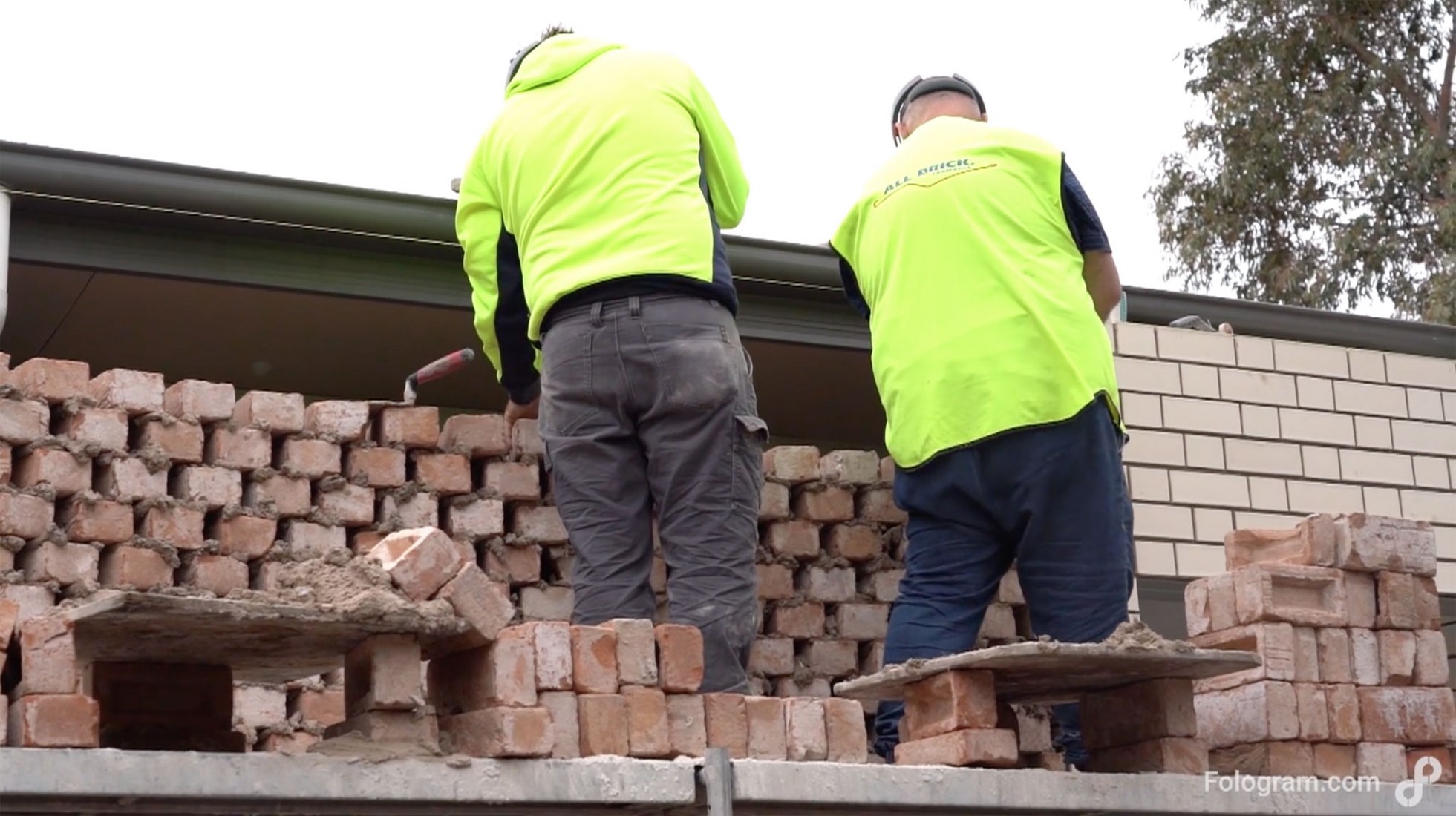 This is How a Complex Brick Wall is Built Using Augmented Reality | The ...