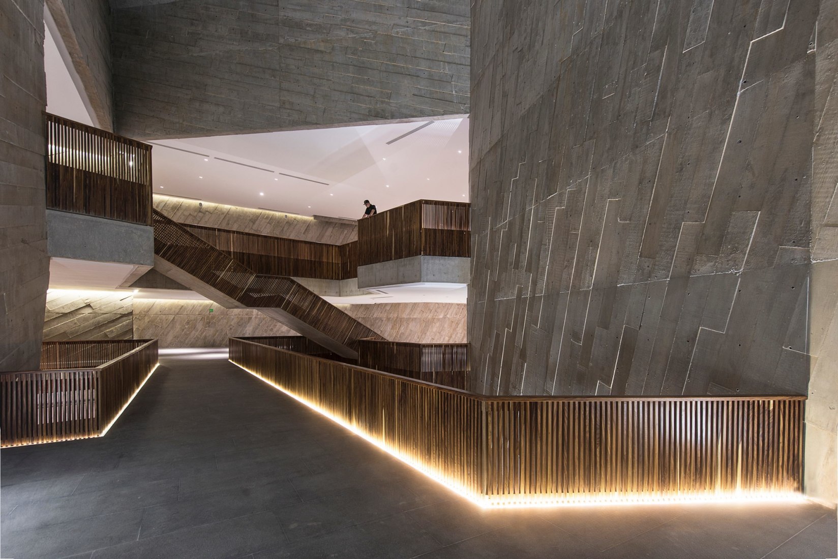 Opening Foro Boca by Rojkind Arquitectos. Sculptural and massive ...