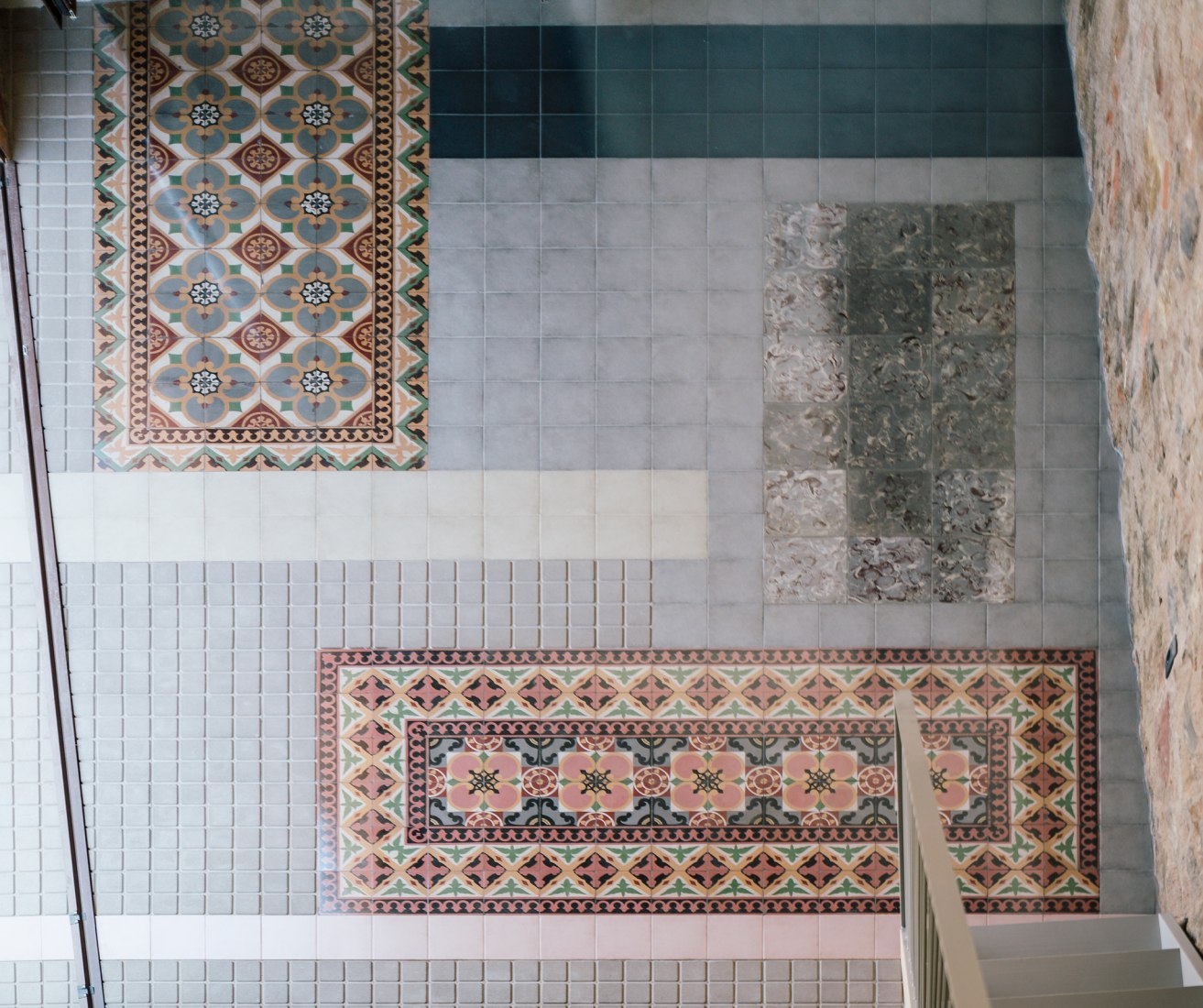 The spatial and material memory of the family. Casa Patchwork by ...