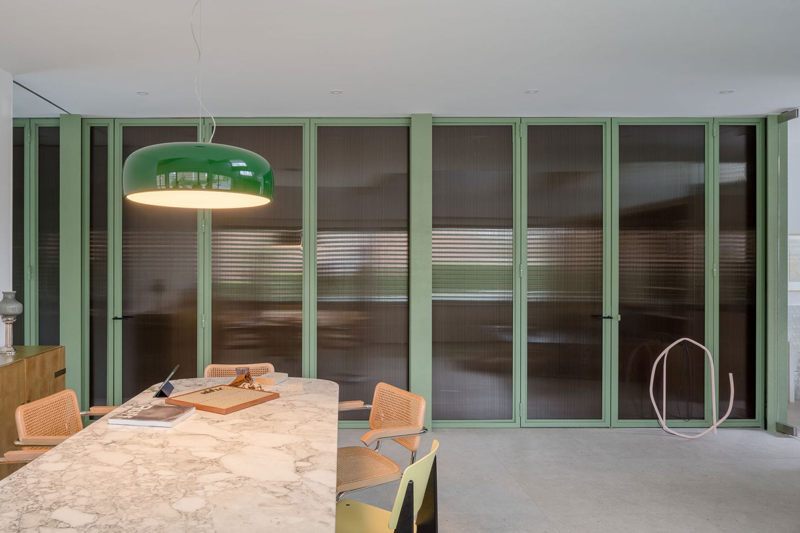A kind empowerment. Beyond-the-family Kin by Ignacio G. Galán + OF ...