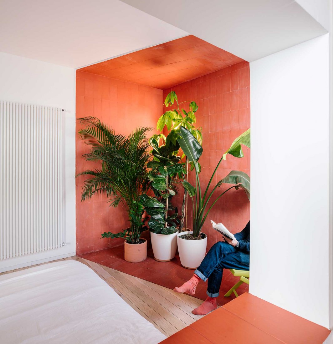 Scenographies of living for a bachelor in Madrid. Sequence House by Gon ...