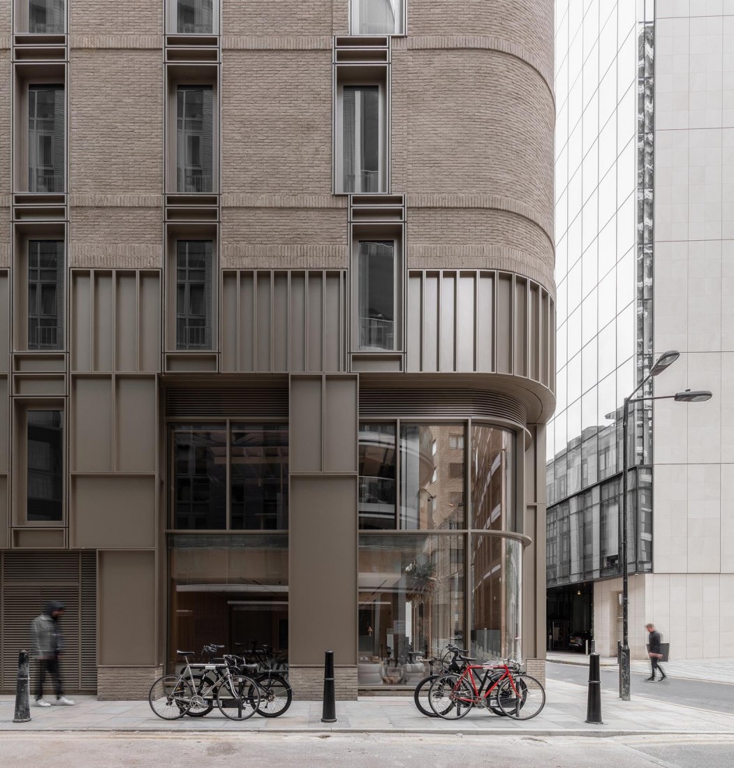 An elegant tower, an urban lantern. Buckle Street Studios London by ...