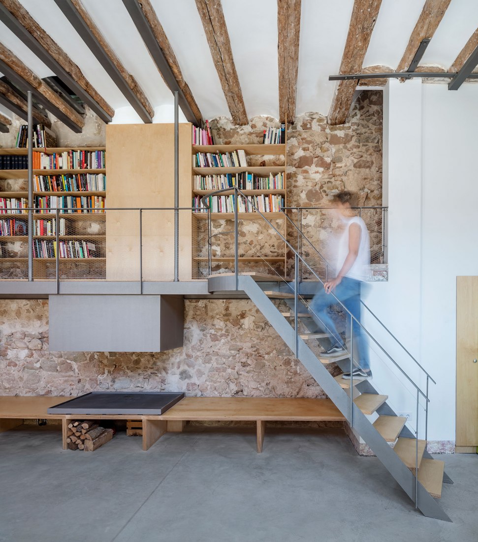 Intervention and valuing of buildings with history. REC house by ...