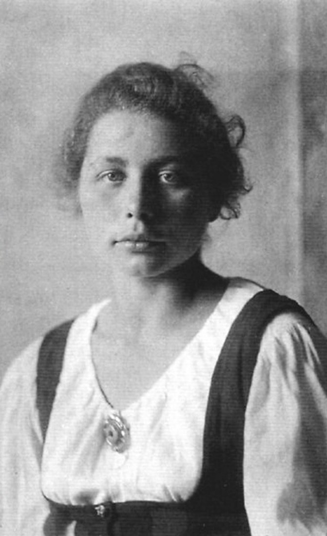 Gunta Stölzl, profesora y directora del taller textil de la Bauhaus ...