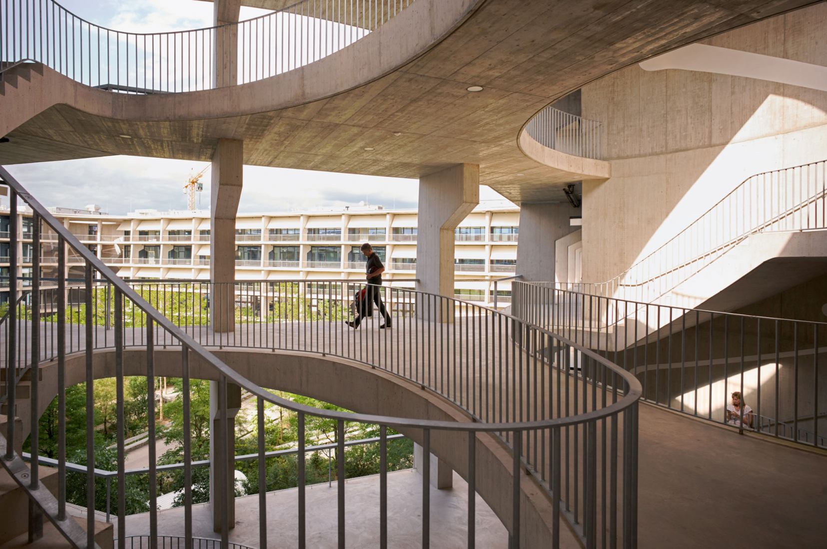 In search of proximity to deconstruct the big. SIP Main Campus by ...