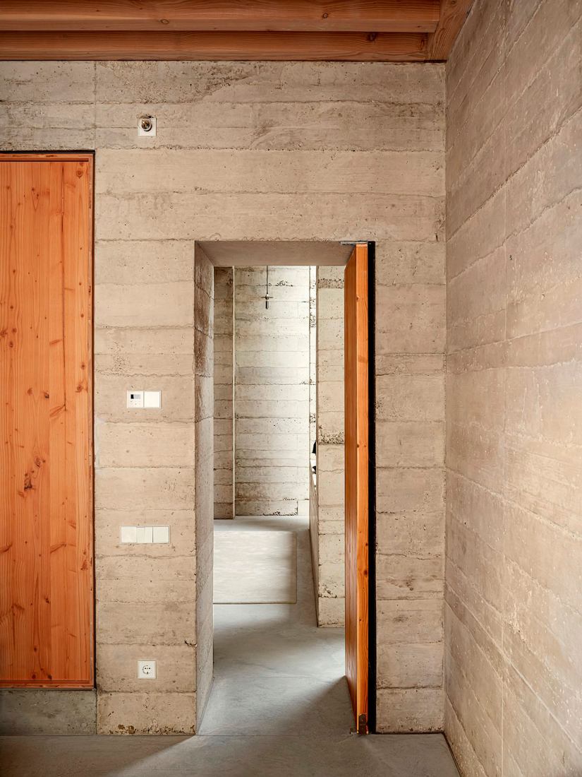Reconnecting with tradition through an essential central space. House ...