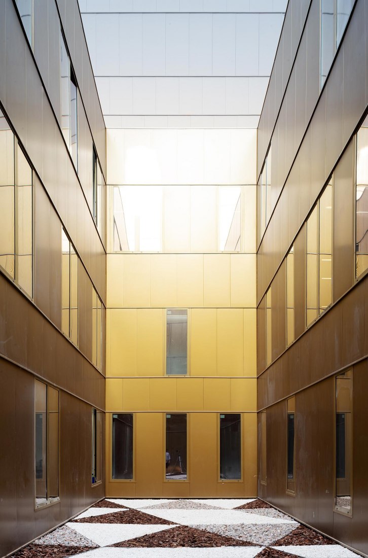 Nuevo hospital de QuirónSalud en Córdoba por Enero Arquitectura | Sobre ...
