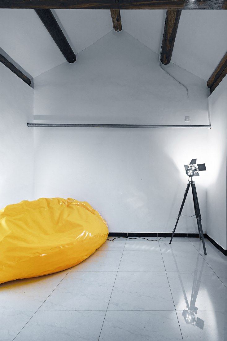 Transformar y reflexionar por Hu Yue Studio. El patio como epicentro ...