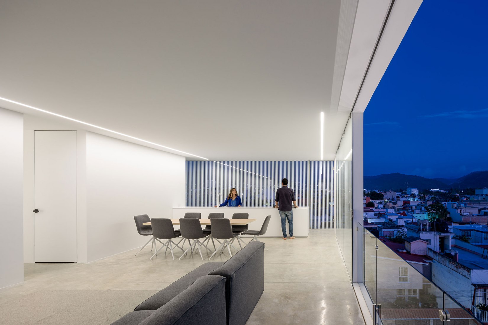 La torre como mecanismo de evocación al silencio. Torre AI por HW ...