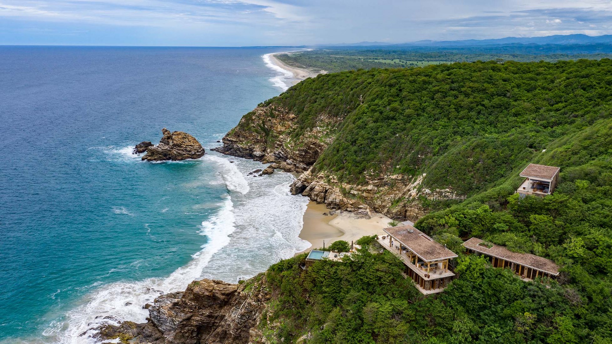 Respect and look at the landscape. House in El Torón by IUA Ignacio ...
