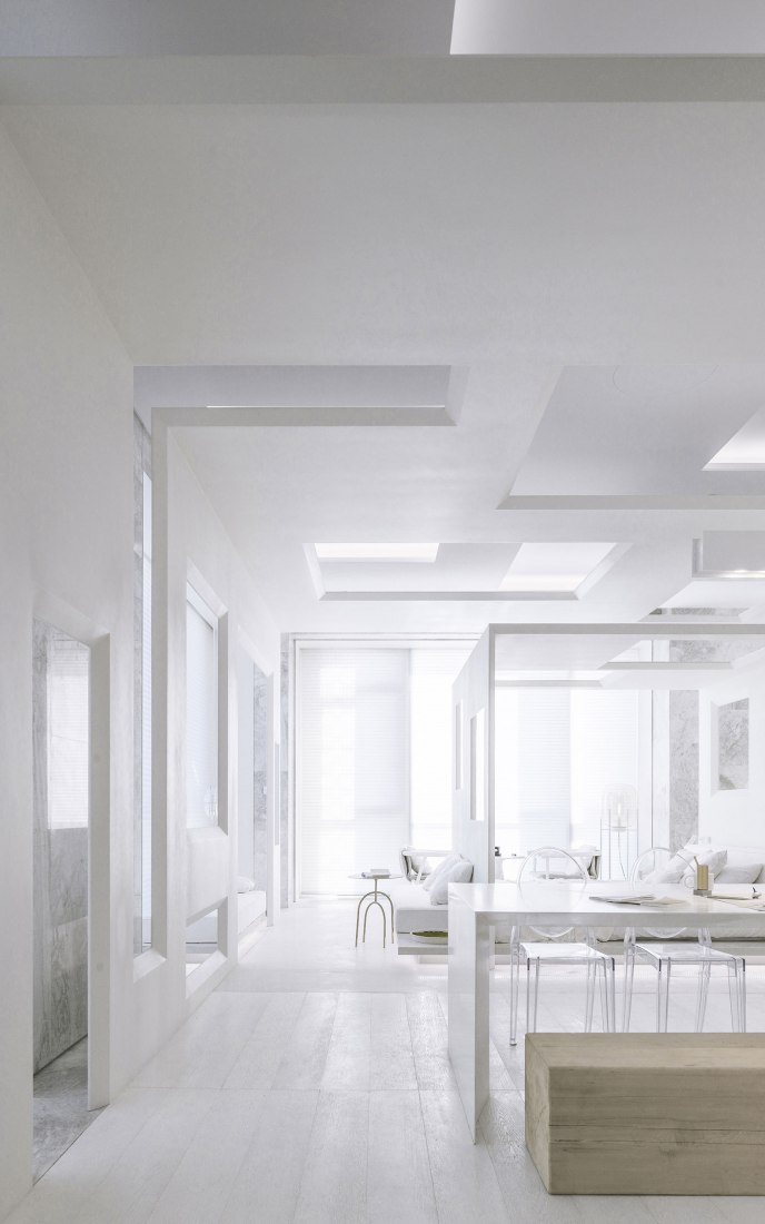 Un amplio espacio blanco. In Between por DESIGN APARTMENT | Sobre ...