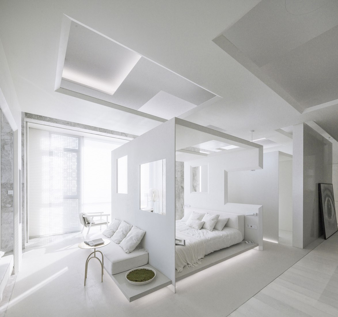 Un amplio espacio blanco. In Between por DESIGN APARTMENT | Sobre ...