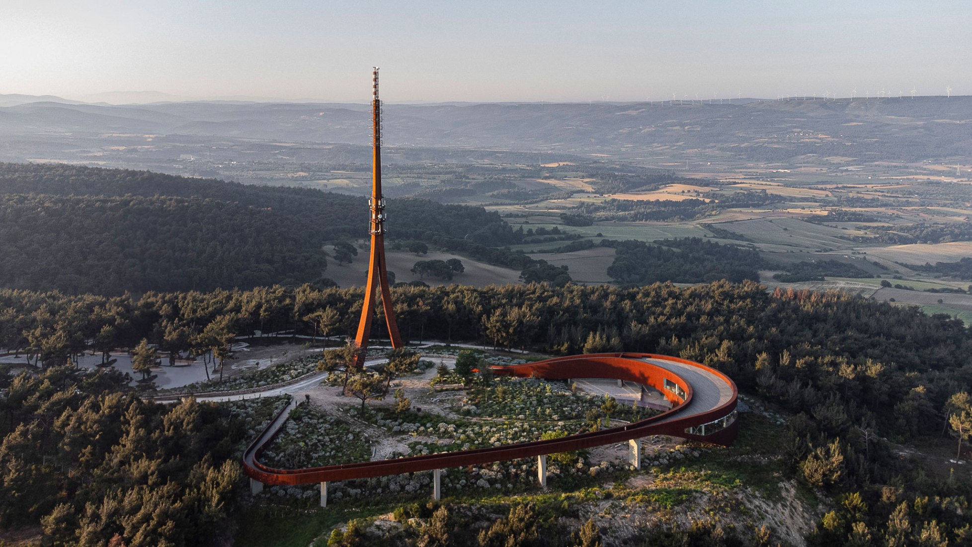 Looping Corten-steel to broadcast. Canakkale Antenna Tower by IND ...